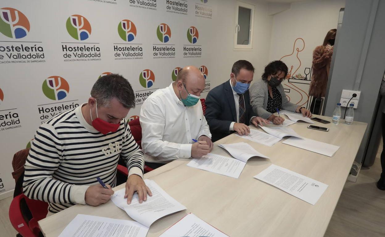 La Hostelería Firma Cinco Años De Paz Social Y Unifica Todas Las